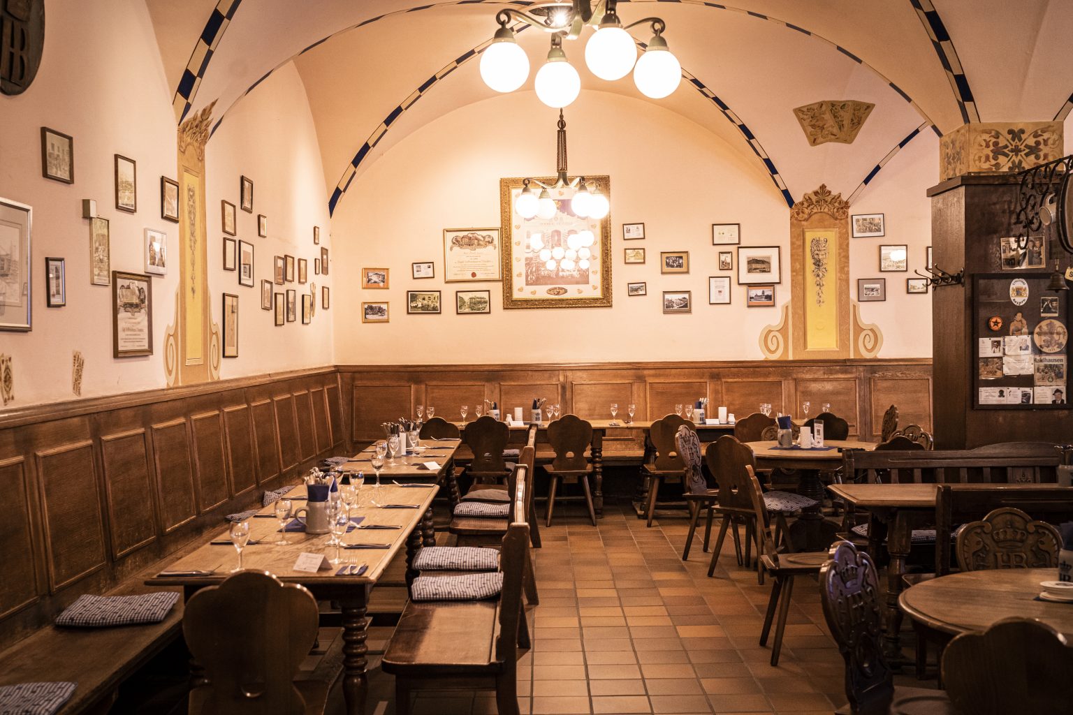 Hofbräukeller am Wiener Platz - GenussKüche Bayern